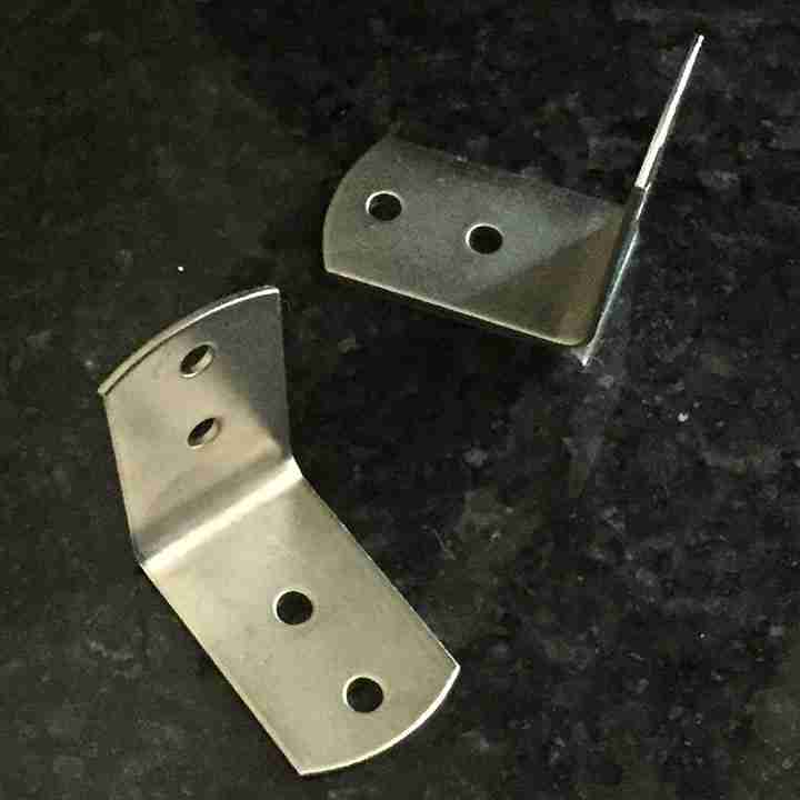 ZINC PLATED STEEL TRUNK CORNER CLAMP OBD-10NP – Lyons Hardware Tree